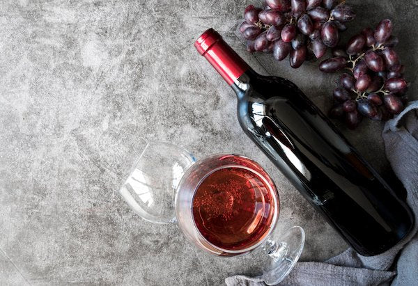 What is Dry Wine? (Definition, Types & Choosing Tips)