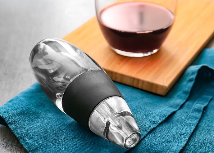 What does a Wine Aerator Do: A Comprehensive Guide